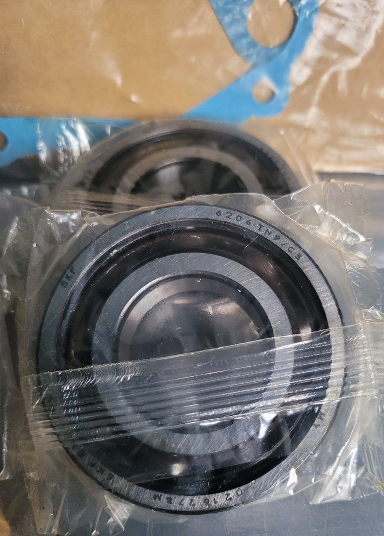 Aprilla 125 Piston set and con rod set., Motorcycles, Motorcycle ...