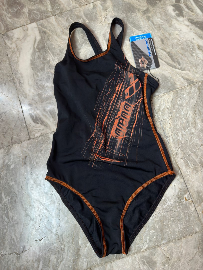 ARENA TRAINING SUIT on Carousell