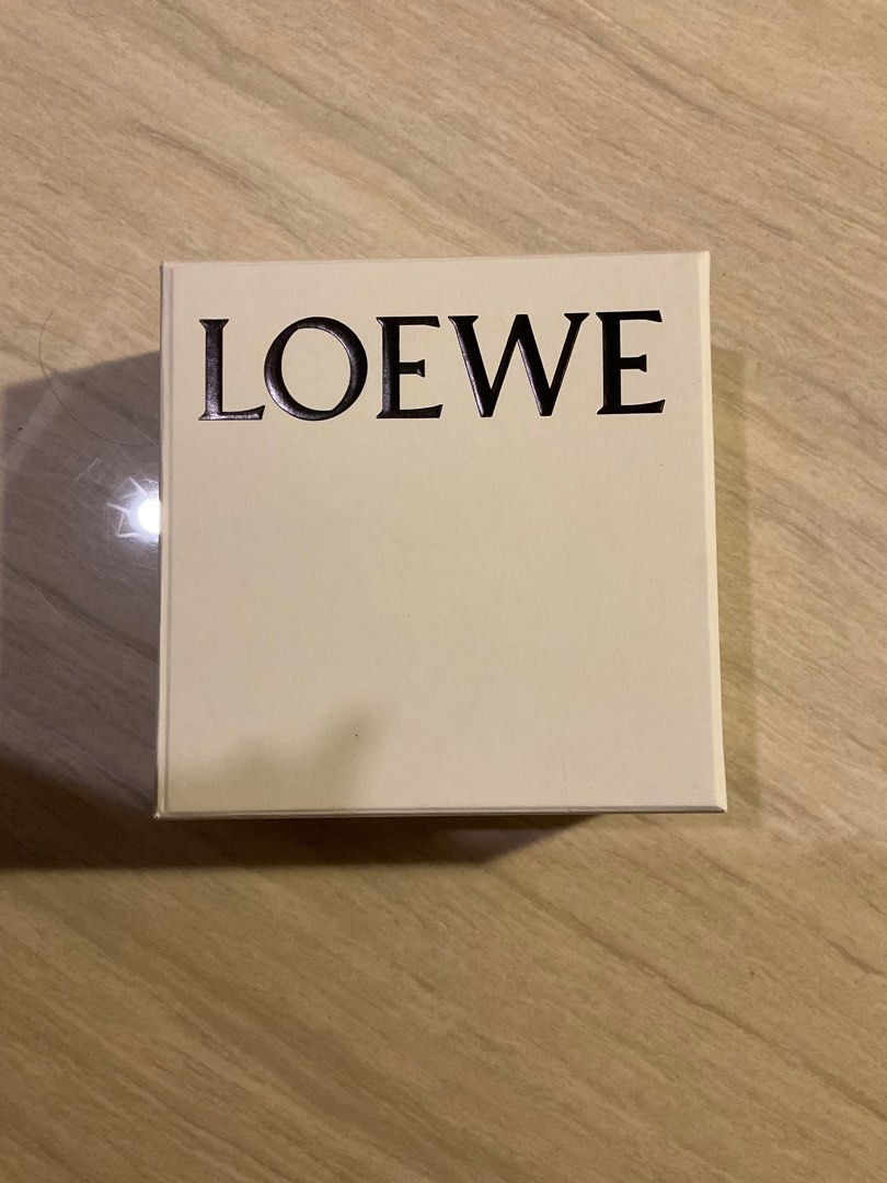 Authentic Loewe Box, 女裝, 飾物及配件, 飾物架、飾物盒、飾物收納盒 - Carousell