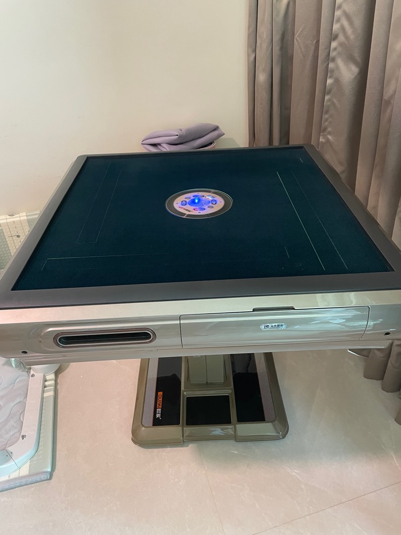 Automatic Mahjong Table with two sets of mahjong tiles, Furniture ...
