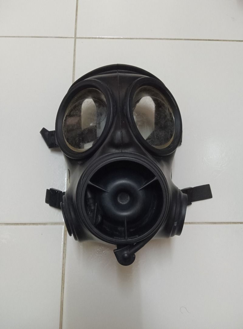 Avon s10 Gas Mask Army, Hobbies & Toys, Collectibles & Memorabilia ...