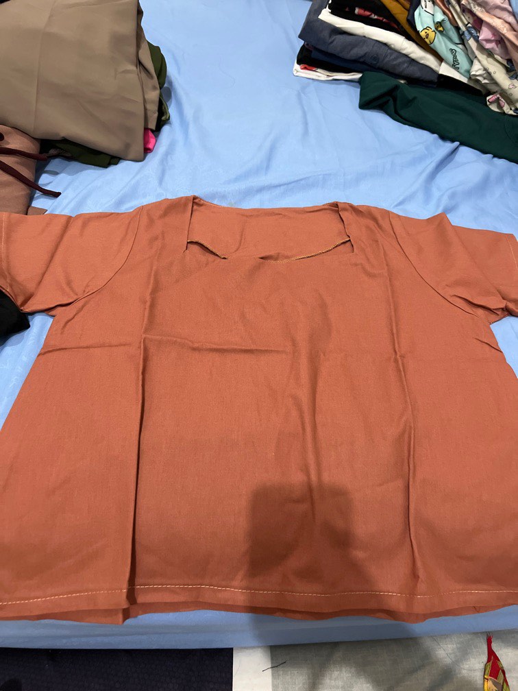 Baju warna orange bata, Fesyen Wanita, Pakaian Wanita, Atasan di Carousell