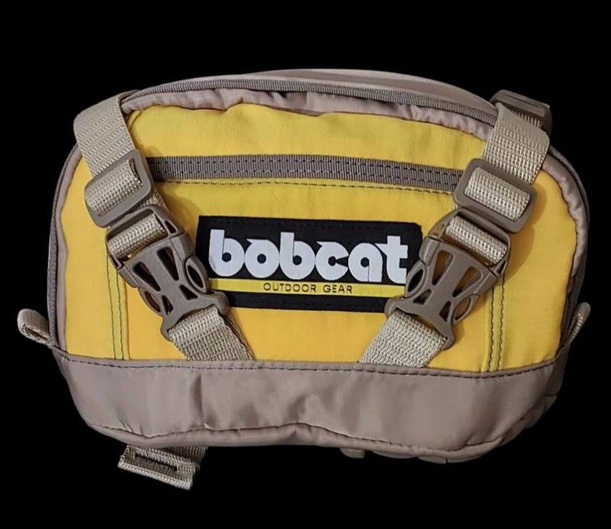 Bobcat Explorer Beltbag Hiraya series, Men's Fashion, Bags, Belt bags ...