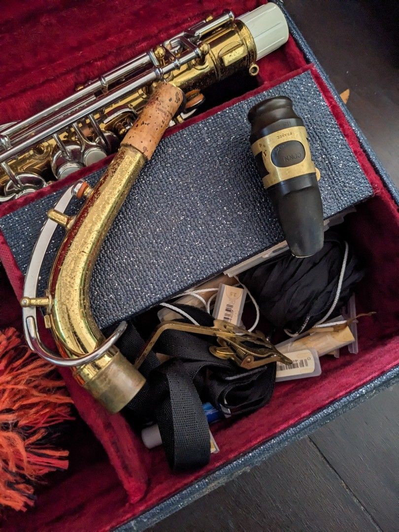 Bundy Alto Sax, Hobbies & Toys, Music & Media, Musical Instruments on ...