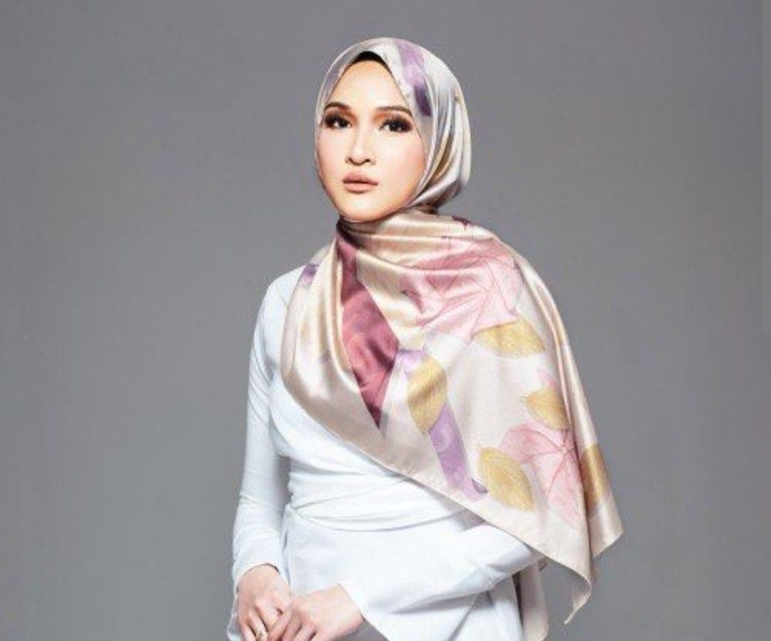 Cakenis Origami Cake jn Windmill, Women's Fashion, Muslimah Fashion ...