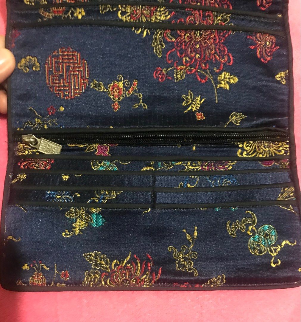Chinese Wallet 3Folds on Carousell