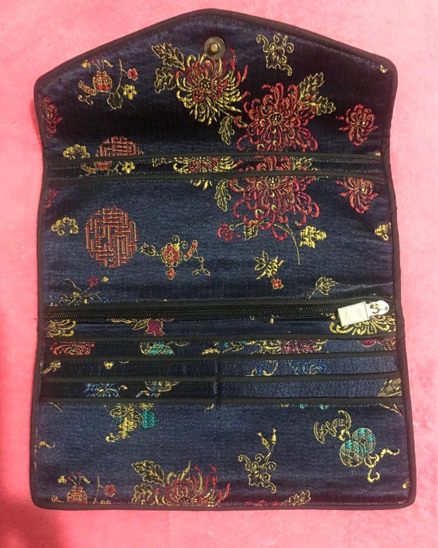 Chinese Wallet 3Folds on Carousell