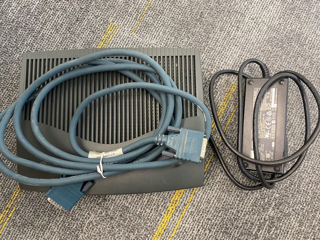 Cisco 1700 firewall router with serial cable + 12V power supply, 電腦＆科技 ...