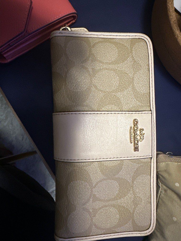 Coach Wallet, Women's Fashion, Bags & Wallets, Purses & Pouches on ...