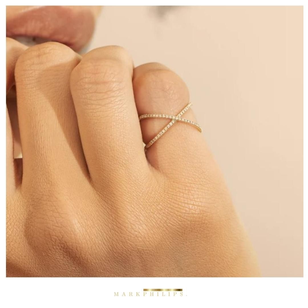 Crossed Ring with 30pcs of small diamond in solid 18k gold on Carousell