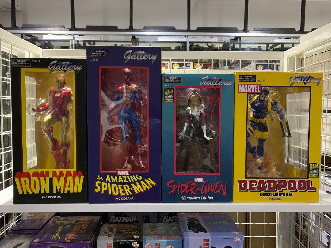 Diamond select gallery marvel iron man spider man spider gwen deadpool ...