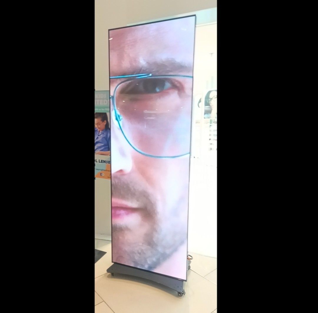 LED Wall Rent Digital Standee LED Poster Digital Vertical Kiosks ...