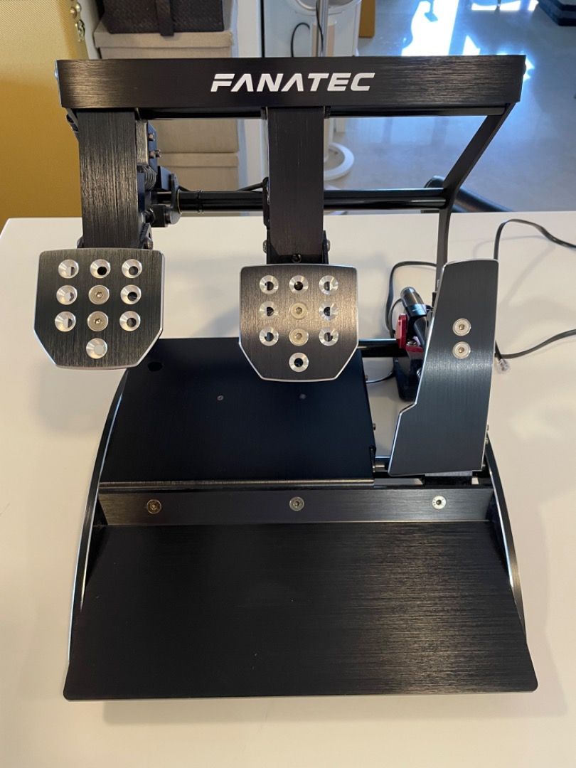 Fanatec ClubSport Pedals V3 inverted, Video Gaming, Gaming Accessories ...