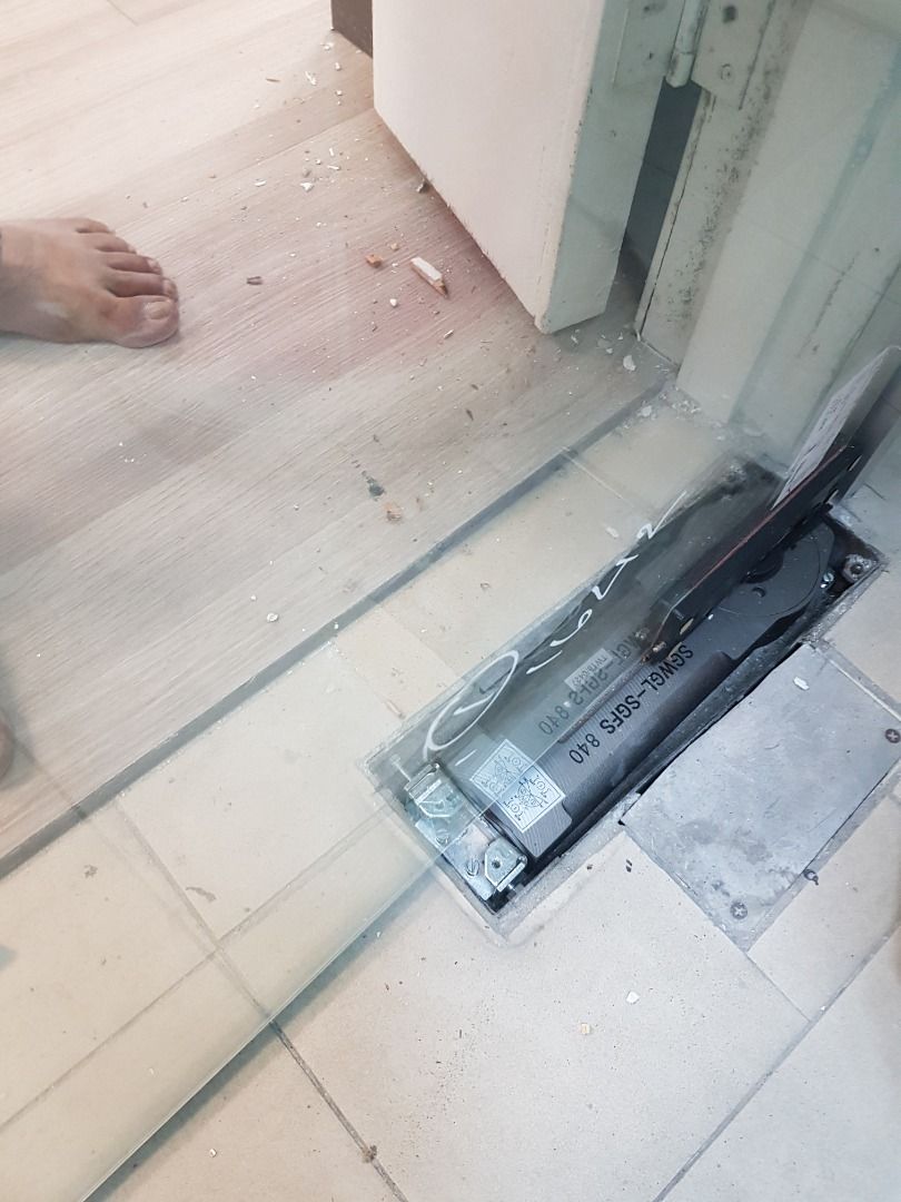 FLOOR SPRING REPLACEMENT l baiki pintu kaca rosak tutup laju, Furniture ...