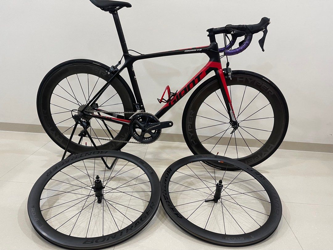 GIANT TCR ADVANCES 1 RIM BRAKE hyper wheel, Sports Equipment, Bicycles ...