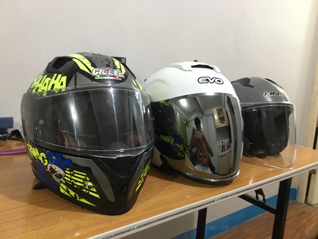 Gillie Full Face | Half Face Evo | Free HNJ Helmet. on Carousell