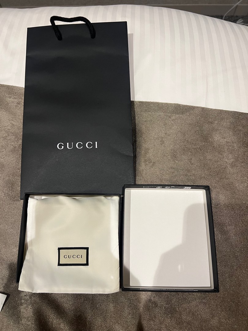 Gucci money clip Wallet, Women's Fashion, Bags & Wallets, Wallets ...