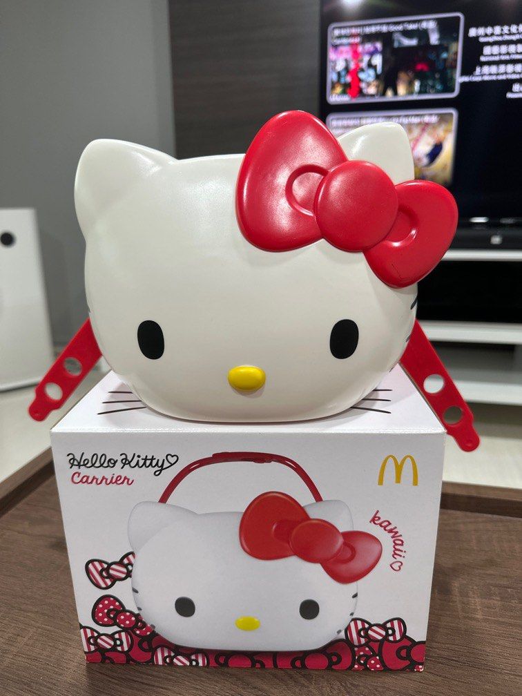 Hello Kitty Carrier, Hobbies & Toys, Memorabilia & Collectibles, Fan ...