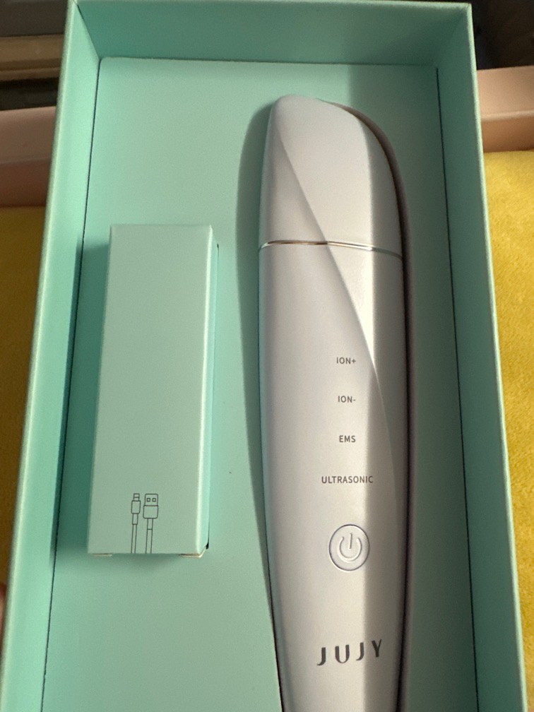 日本jujy 超音波極致淨顏彩光鏟皮機, 美容＆個人護理, 健康及美容 - 皮膚護理, 面部 - 面部護理 - Carousell