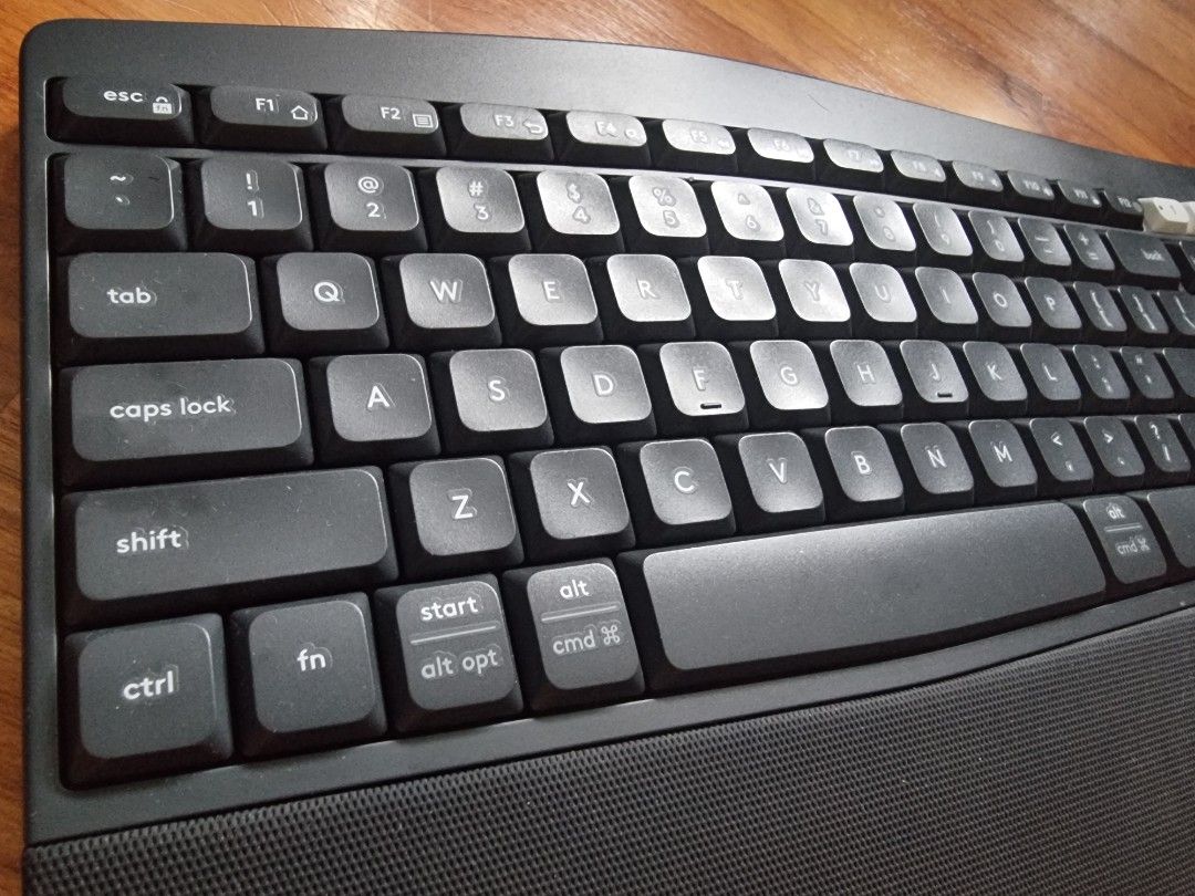 Logitech Wireless K850 Keyboard, Computers & Tech, Parts & Accessories ...