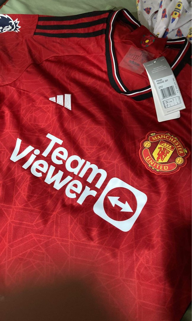 MANCHESTER UNITED, Men's Fashion, Activewear on Carousell