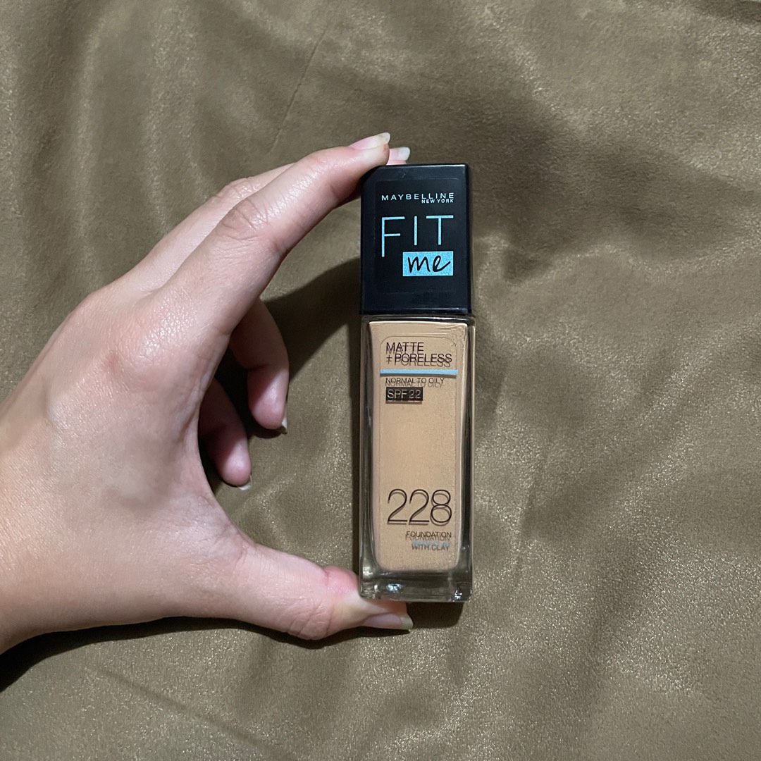 Maybelline Fit Me Liquid Foundation - 228 Soft Tan on Carousell
