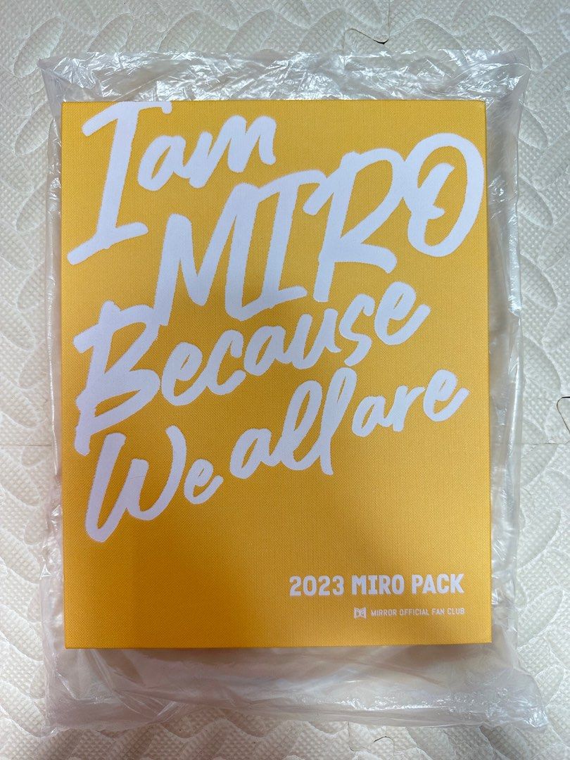 Mirror Miro club 2023 續會寫真書, 興趣及遊戲, 收藏品及紀念品, 韓流 - Carousell