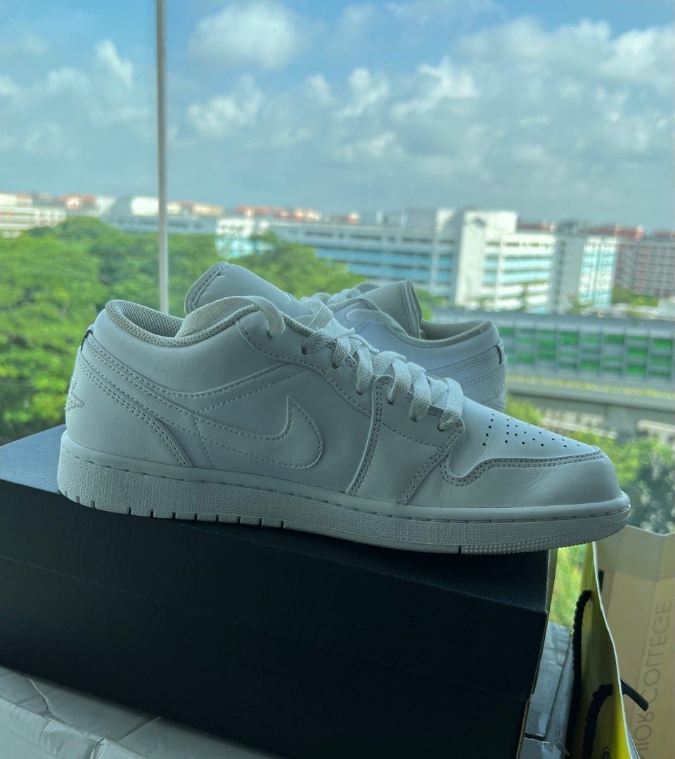 NIKE AIR JORDAN 1 LOW TRIPPLE WHITE, Men's Fashion, Footwear, Sneakers ...