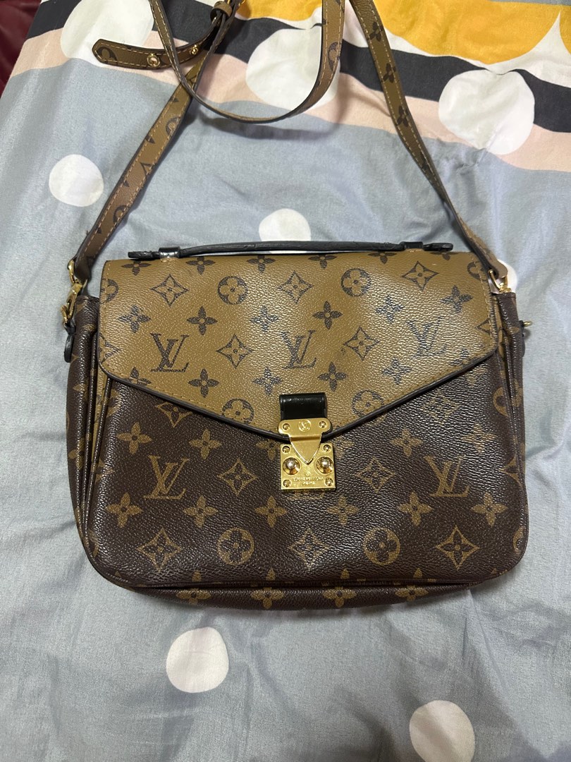 Normal bag, Women's Fashion, Bags & Wallets, Cross-body Bags on Carousell