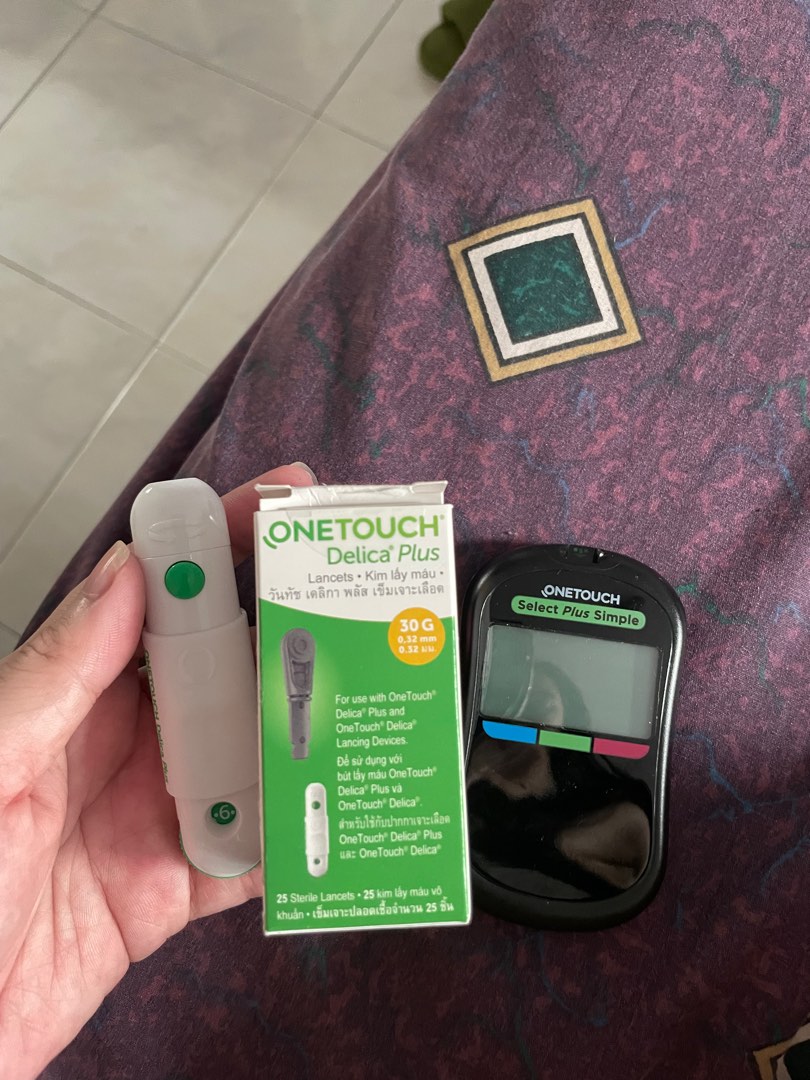 OneTouch Select Plus Glucometer, Lancing Device and Lancets on Carousell