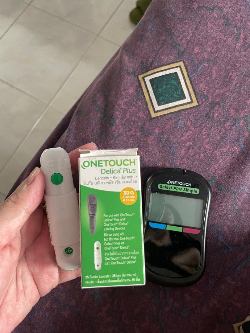 OneTouch Select Plus Glucometer, Lancing Device and Lancets on Carousell