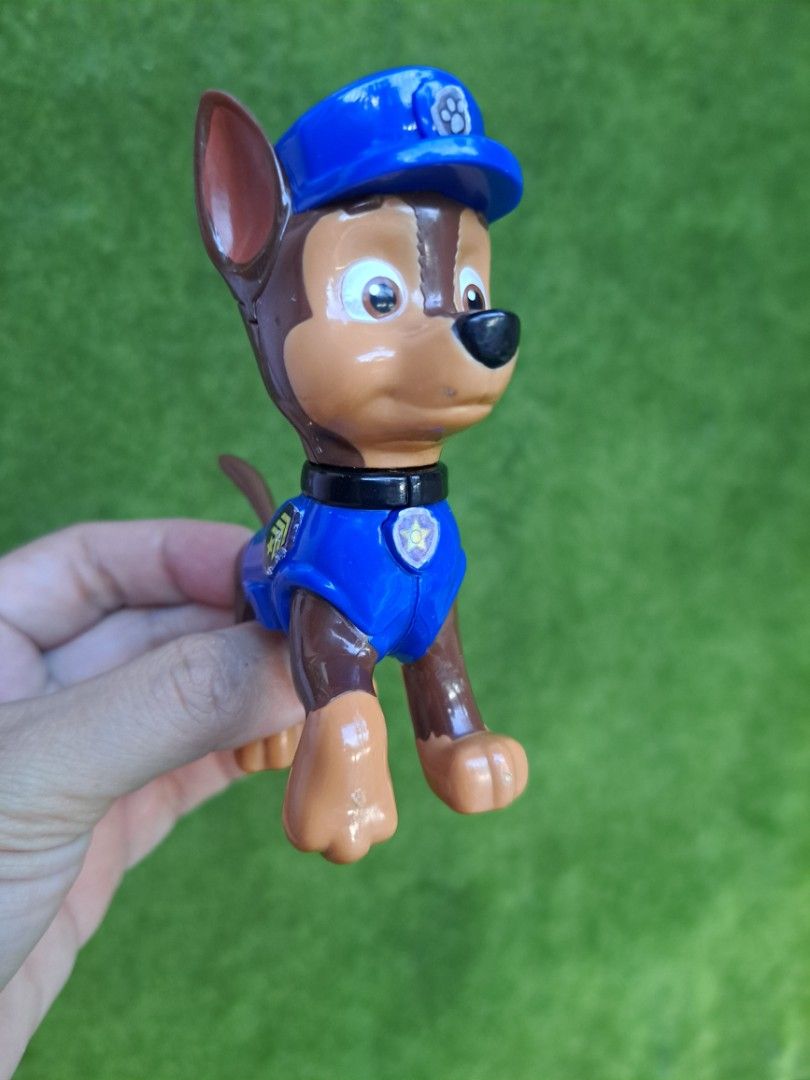Paw Patrol Chase Action Figure Big 4 inches, 2019 Spin Master on Carousell