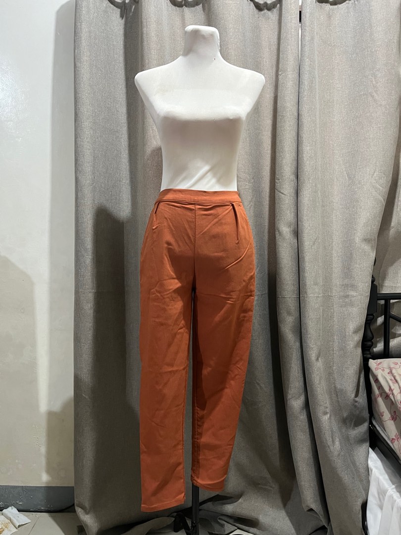 FREE Rust pants, Women's Fashion, Bottoms, Other Bottoms on Carousell