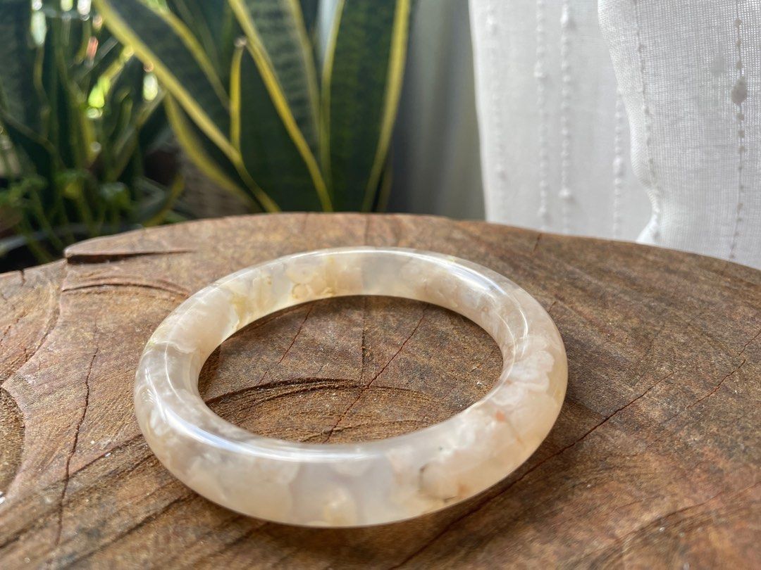 Sakura Agate Bangle, Women's Fashion, Jewelry & Organisers, Bracelets ...