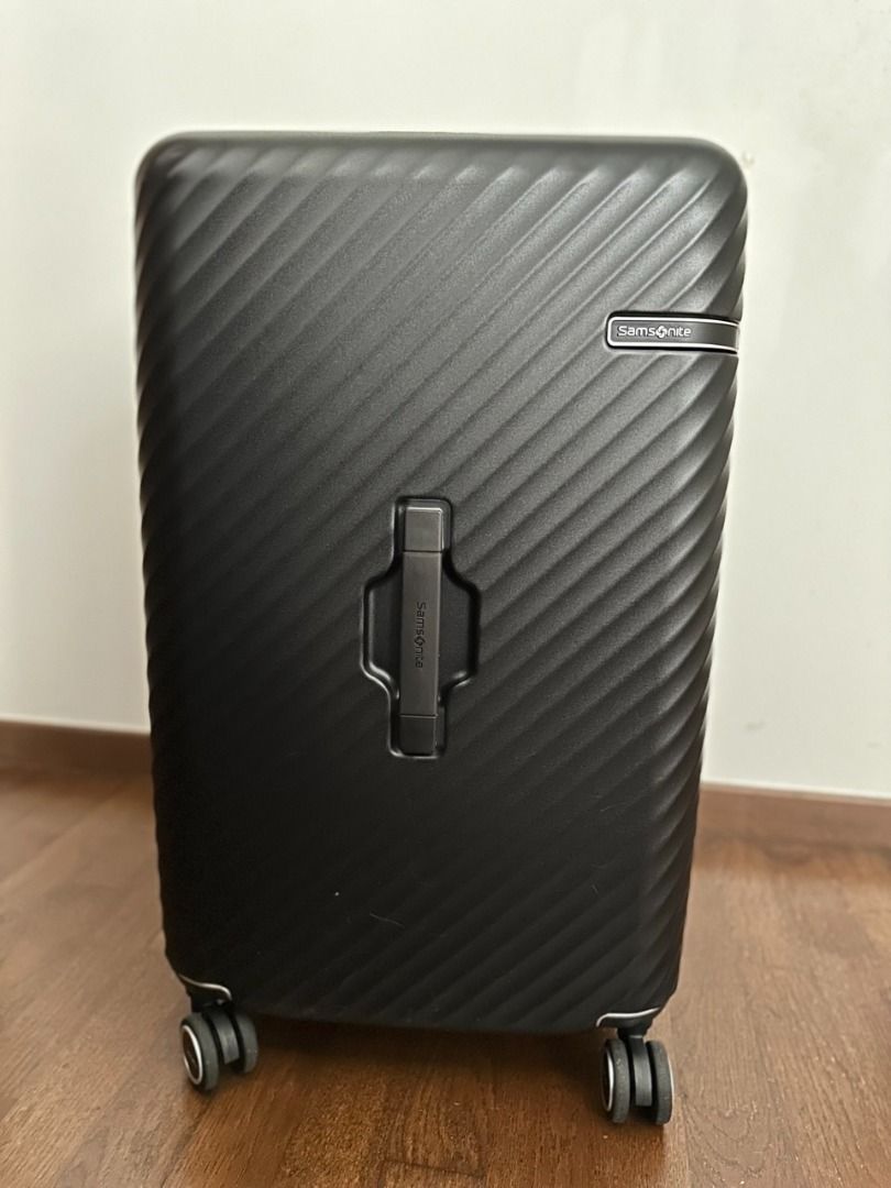 Samsonite STEM SPINNER 70/26 TRUNK, Hobbies & Toys, Travel, Luggage on Carousell