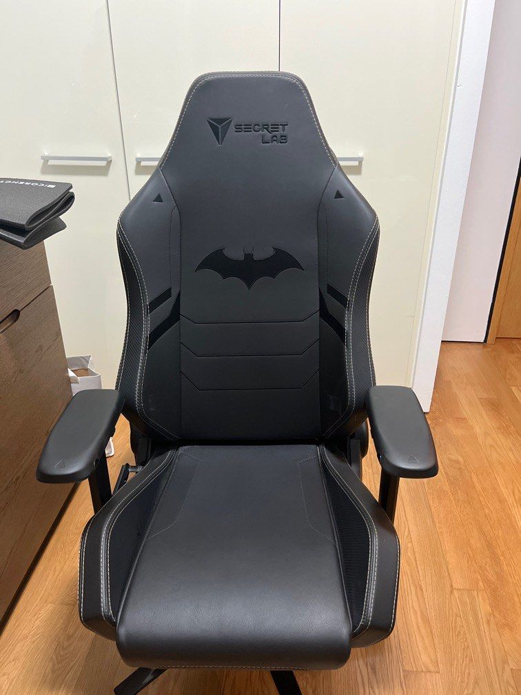 Secretlab Dark Knight Gaming Chair (RSP $739), Furniture & Home Living ...