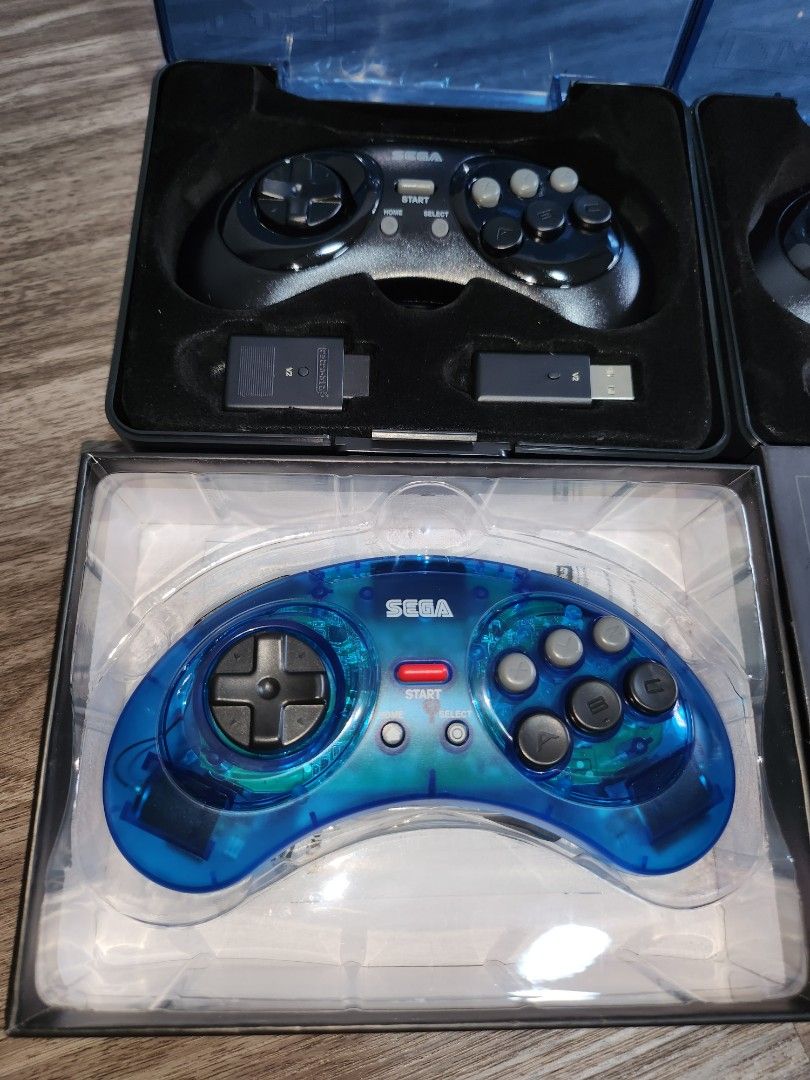 SEGA Megadrive Genesis Wireless Controllers, Video Gaming, Gaming ...