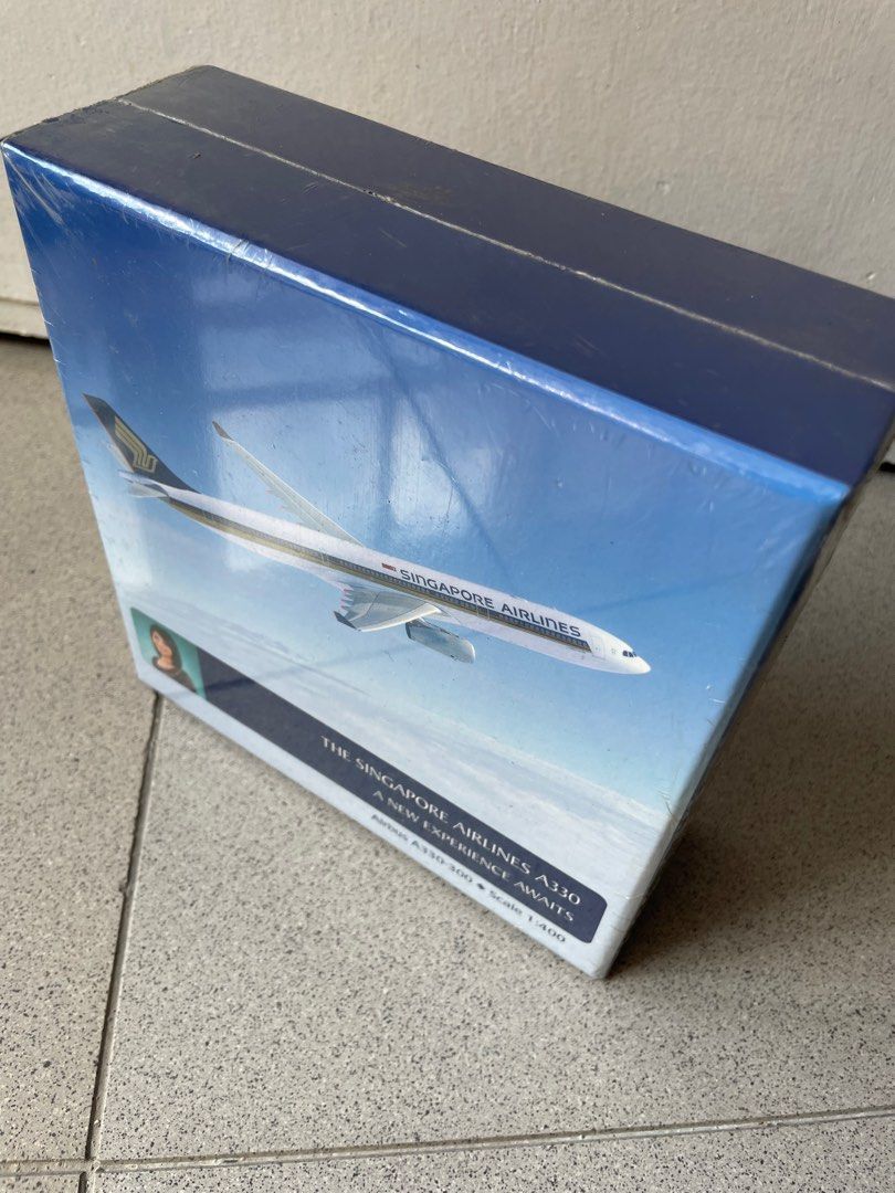 Singapore Airlines A330, Hobbies & Toys, Memorabilia & Collectibles ...