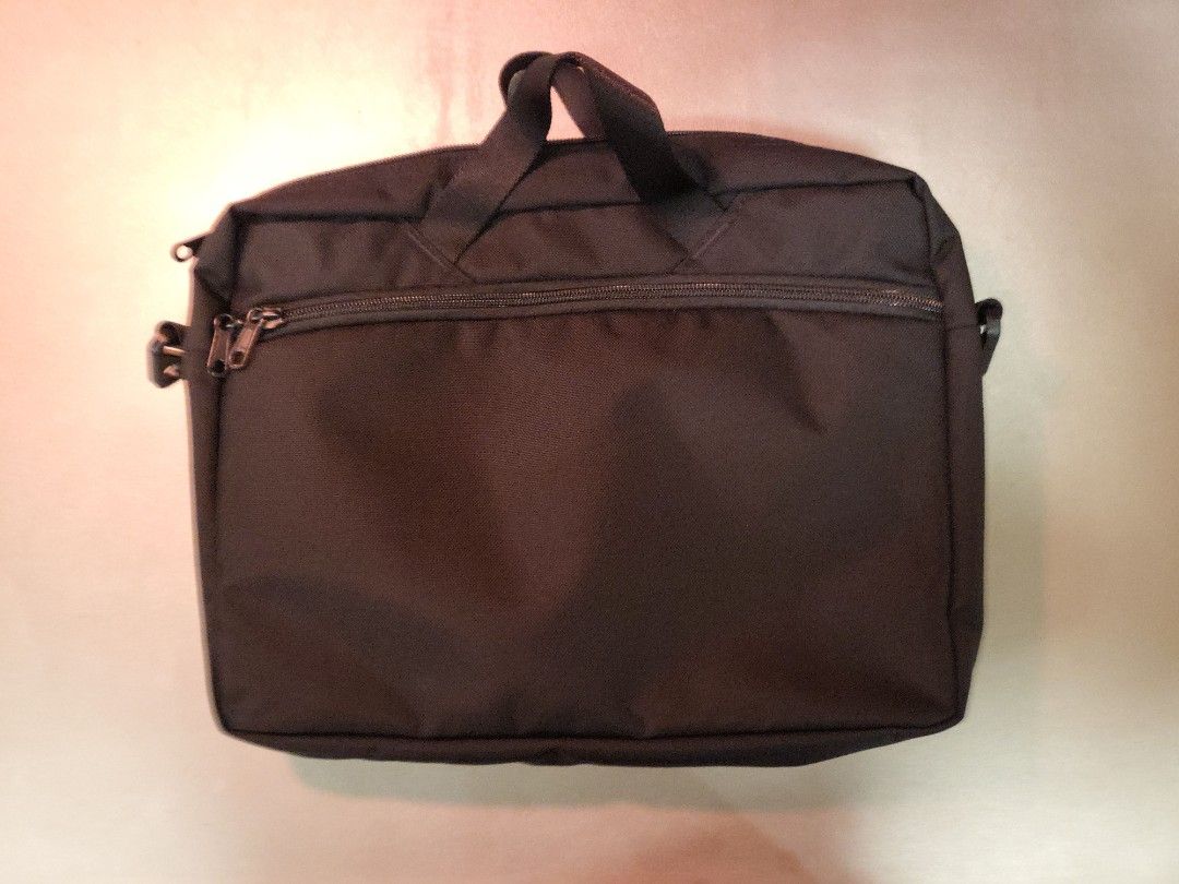 Tom Bihn Daylight Briefcase, Men's Fashion, Bags, Briefcases on Carousell