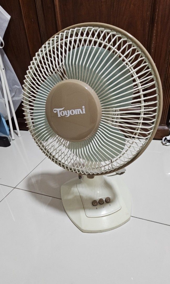 Toyomi stand fan, Furniture & Home Living, Lighting & Fans, Fans on ...