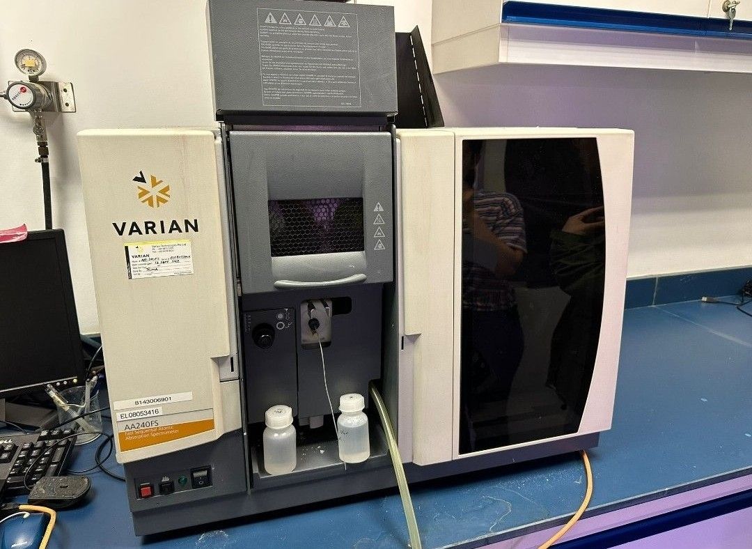 Varian AA240FS Fast Sequential Atomic Absorption Spectrometer for sale ...