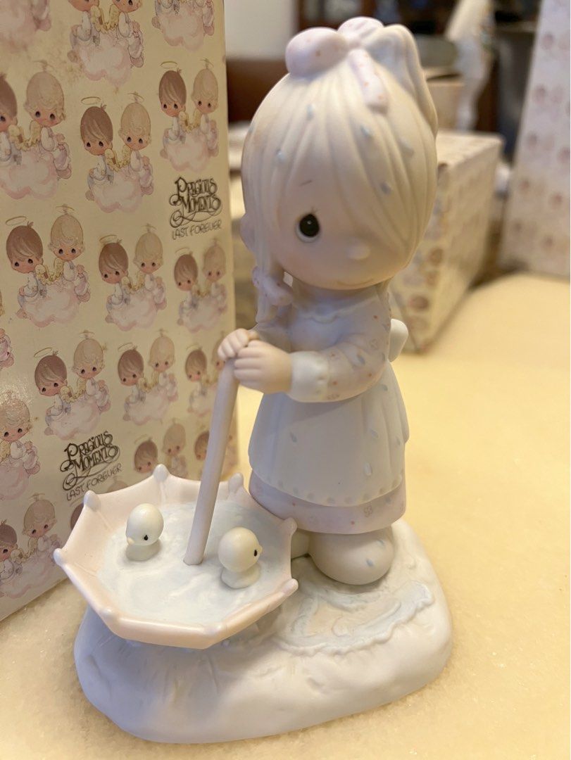 Vintage Precious Moments Figurine- Like Love Reign, Hobbies & Toys ...