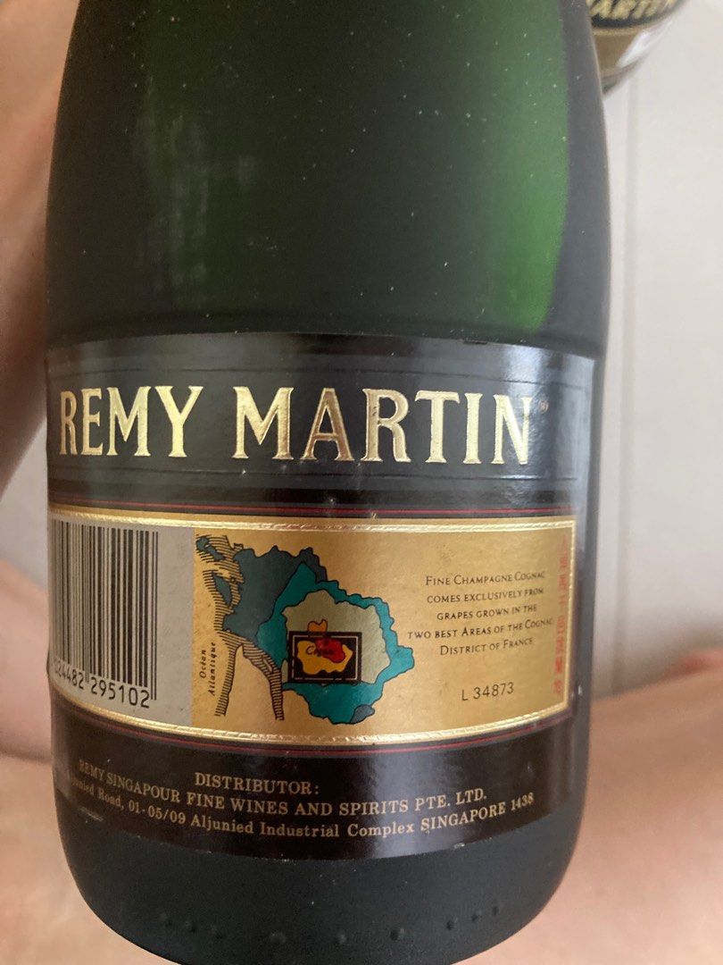Vintage Remy Martin VSOP Fine Champagne Cognac, Food & Drinks, Alcoholic Beverages on Carousell