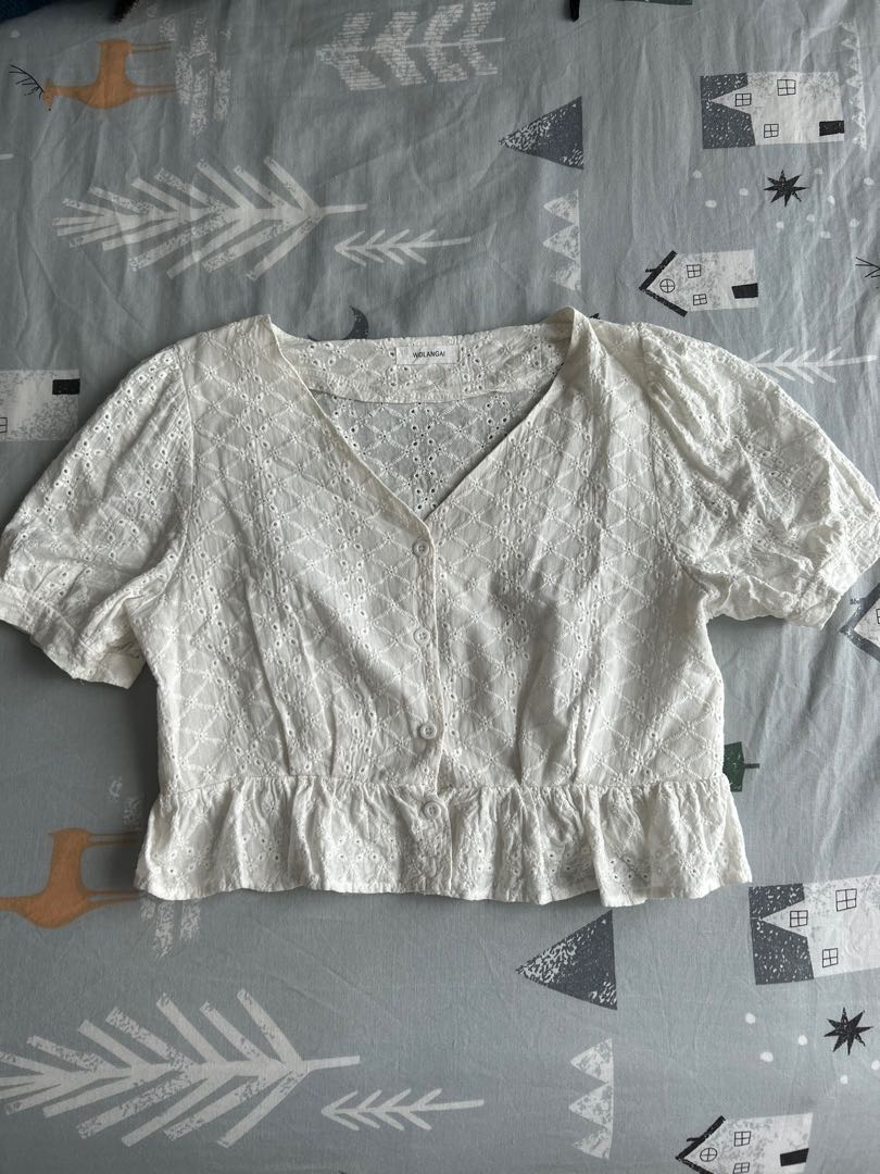 White Basic Top Womens Fashion Tops Blouses On Carousell