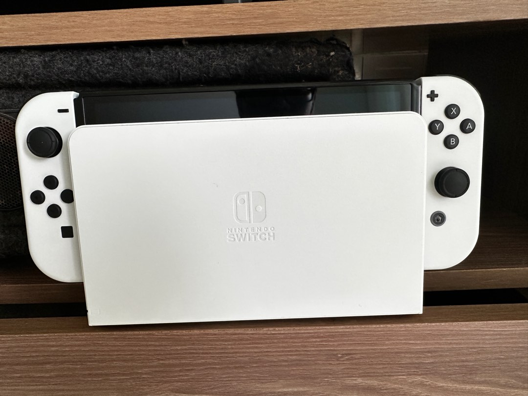 White Nintendo Switch OLED Model with free case and 2 games, Video ...