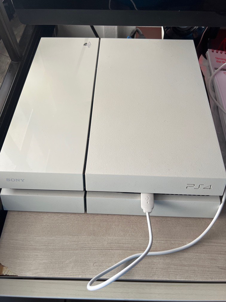 Glacier White ps4 (500GB), Video Gaming, Video Game Consoles ...