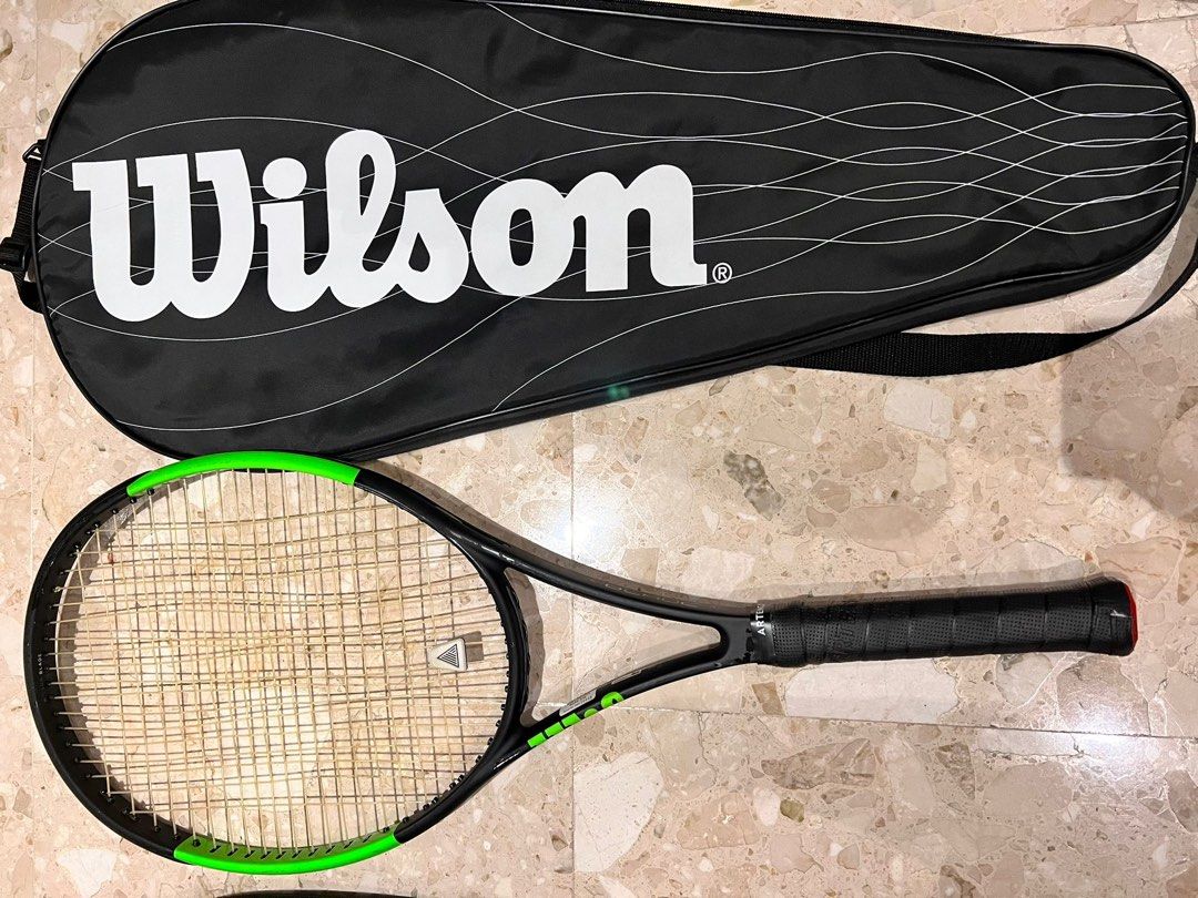 Wilson Blade V6, Sports Equipment, Sports & Games, Racket & Ball Sports ...