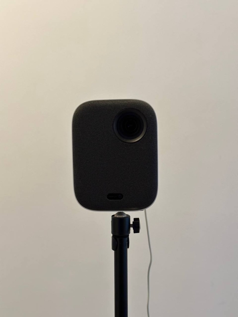 Xiaomi Mi Smart Projector 2, TV & Home Appliances, TV & Entertainment ...