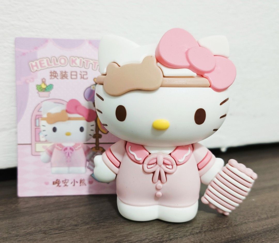Both of 4 $25, Authentic Sanrio Hello Kitty blind box, Hobbies & Toys ...