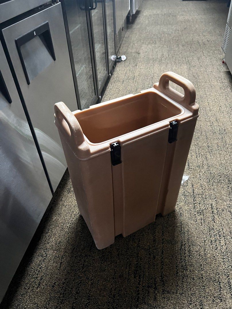 Cambro container drinks dispenser 500lcd, TV & Home Appliances, Kitchen ...